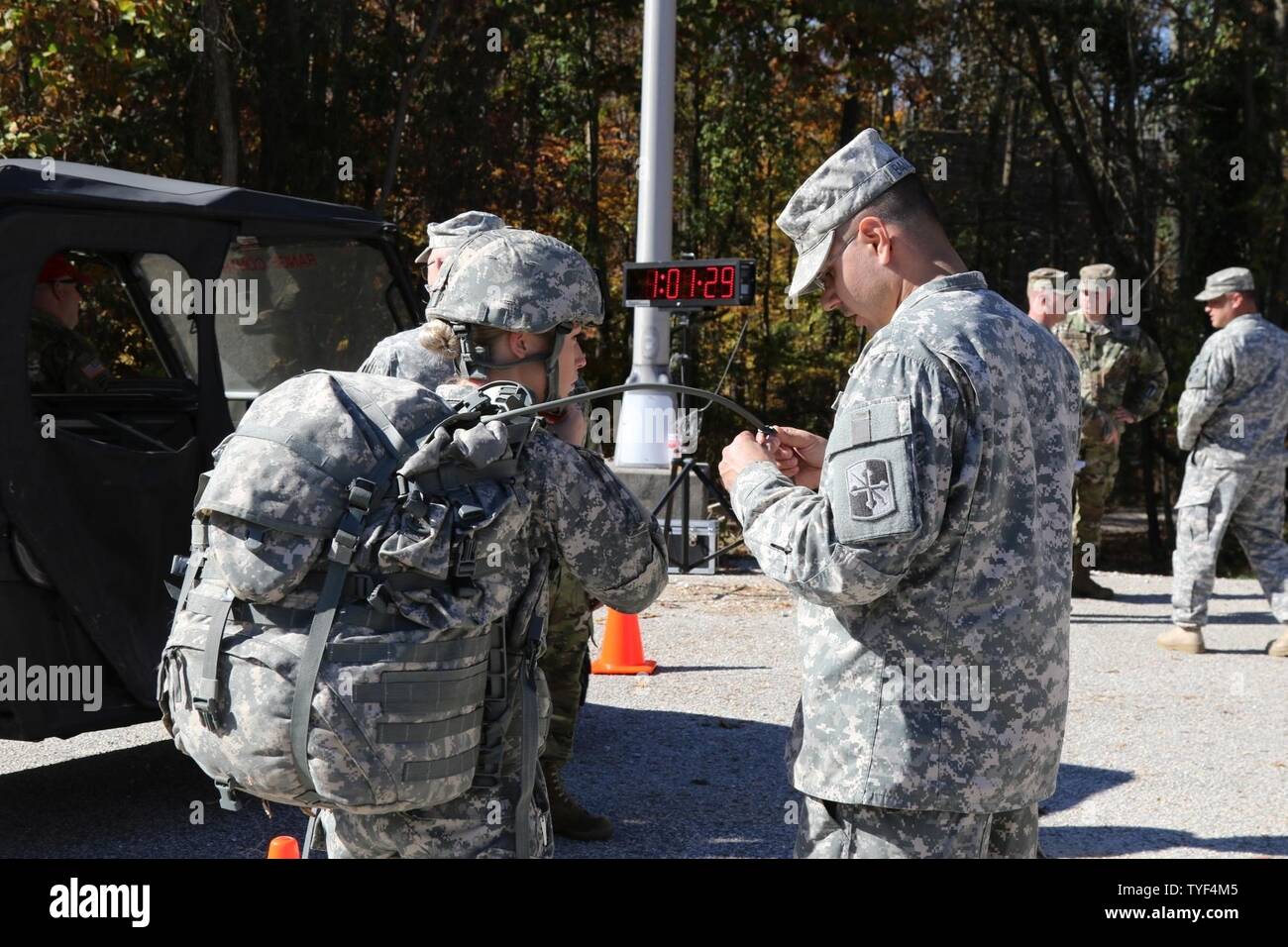 Soldier from the 58th Expeditionary Military Intelligence Brigade (EMIB ...