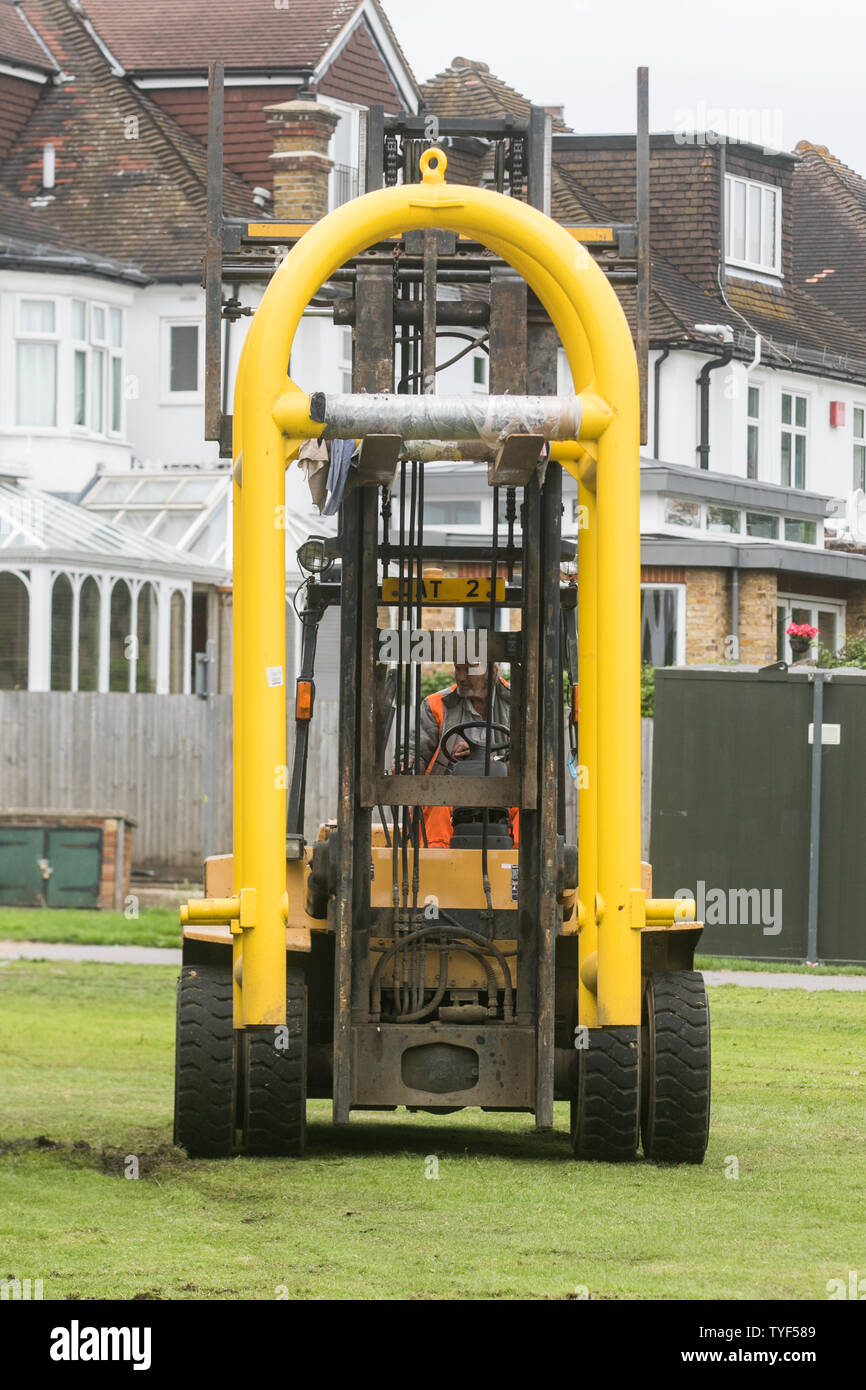 Wimbledon gate gate 1 hi-res stock photography and images - Alamy