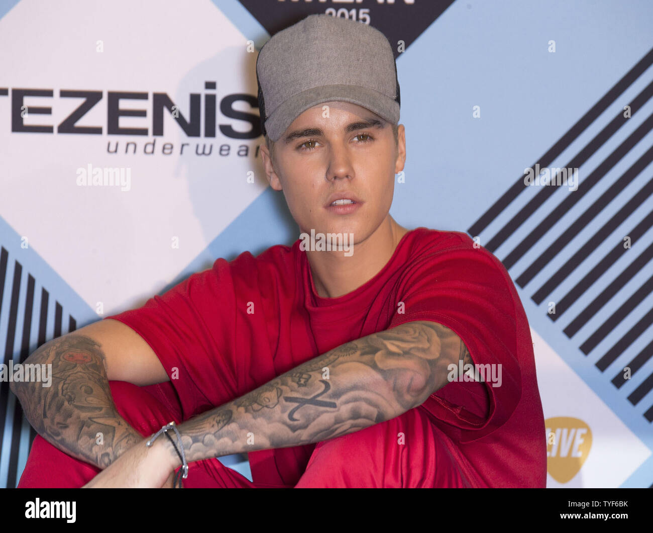 Justin Bieber arrives in the photo room during the MTV Europe Music ...