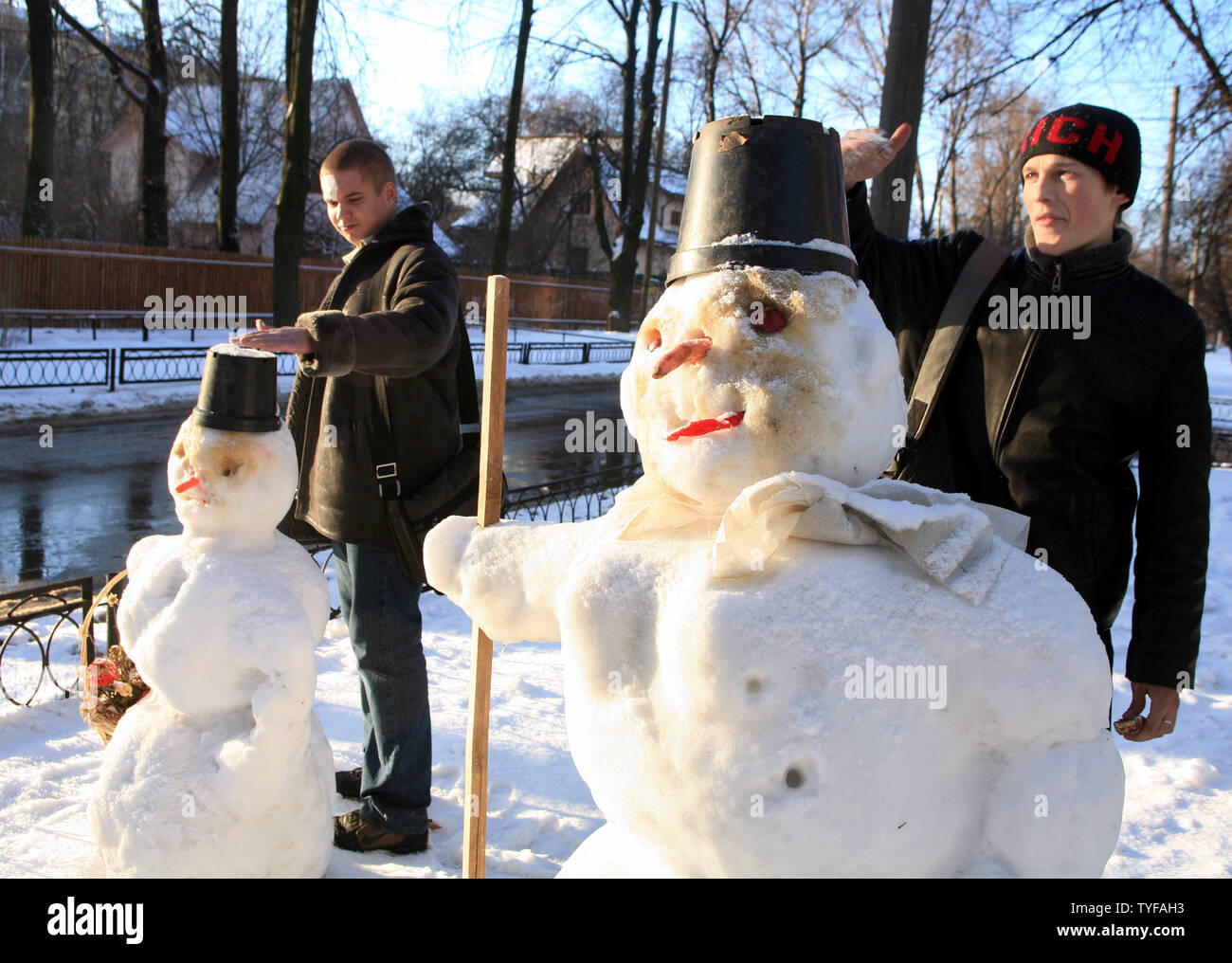Students of the Moscow food college build snowmen to celebrate New Year ...