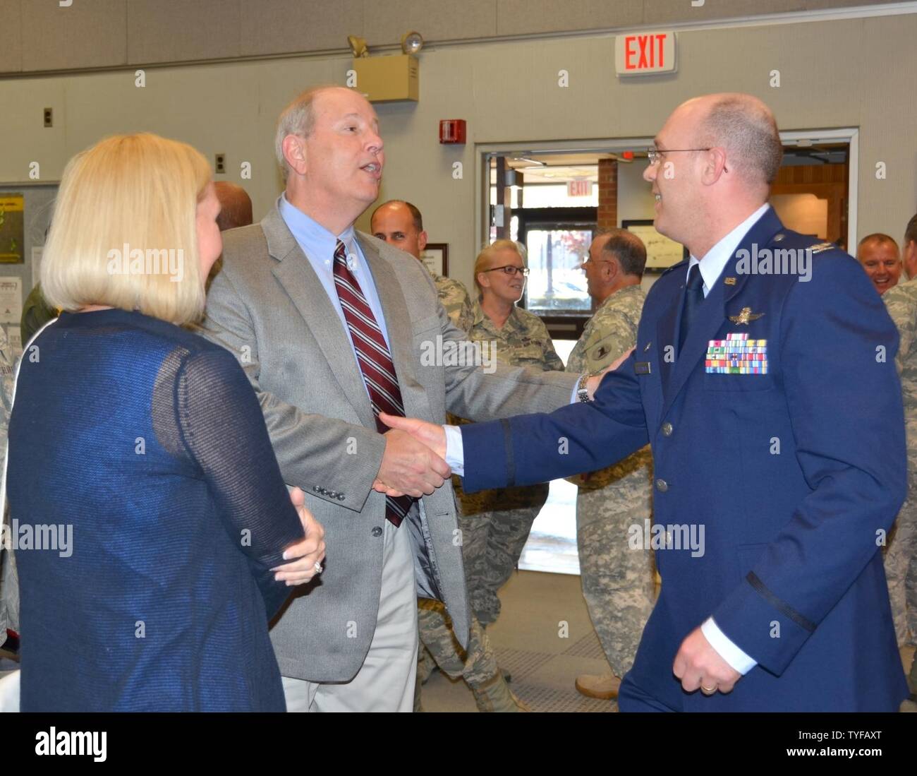 NEW CASTLE AIR NATIONAL GUARD BASE, Del.- Maj.Gen., ret., Tom Thomas ...