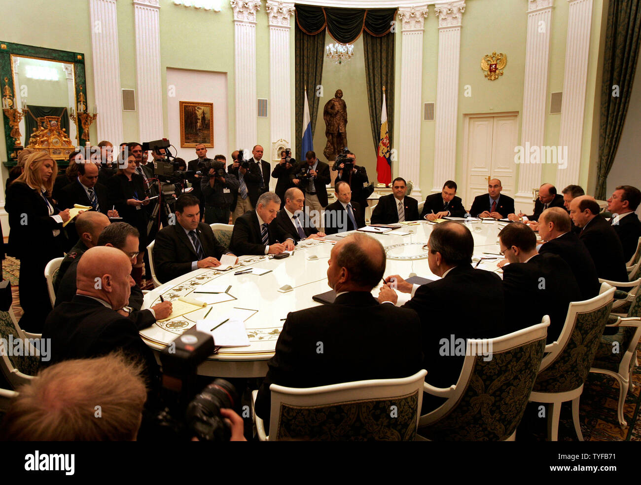 Vladimir putin 2006 hi-res stock photography and images - Alamy