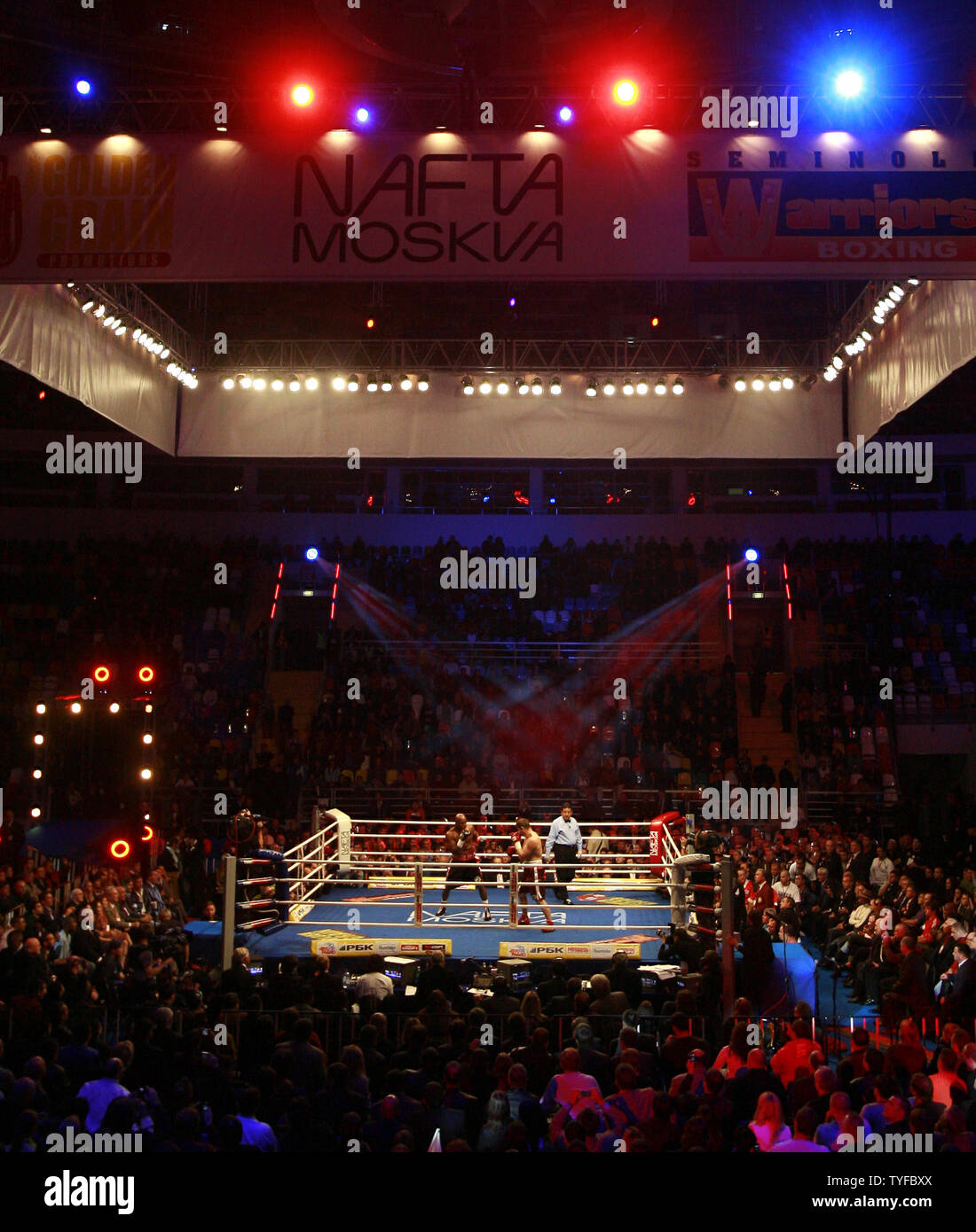 Wbo heavyweight boxing champion sultan hi-res stock photography and ...