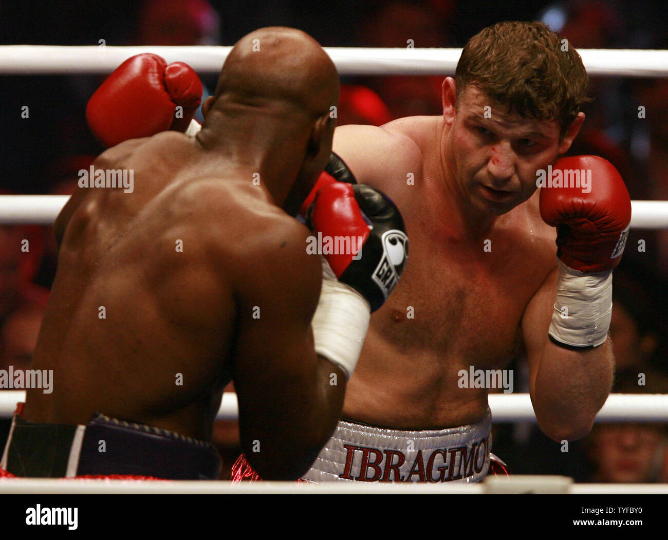 Heavyweight boxing champion evander holyfield hi-res stock photography ...
