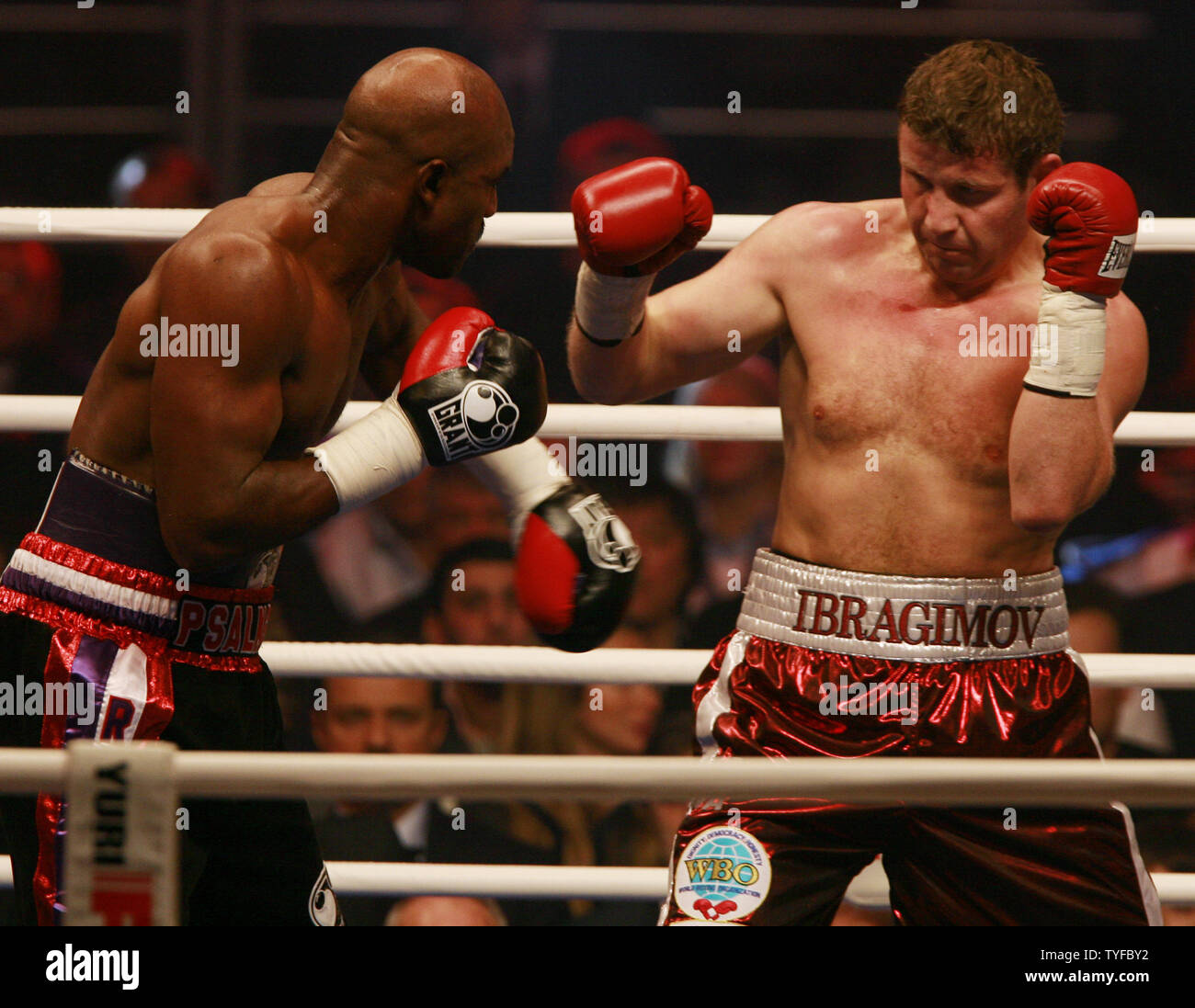 Wbo heavyweight champion sultan ibragimov hi-res stock photography and ...
