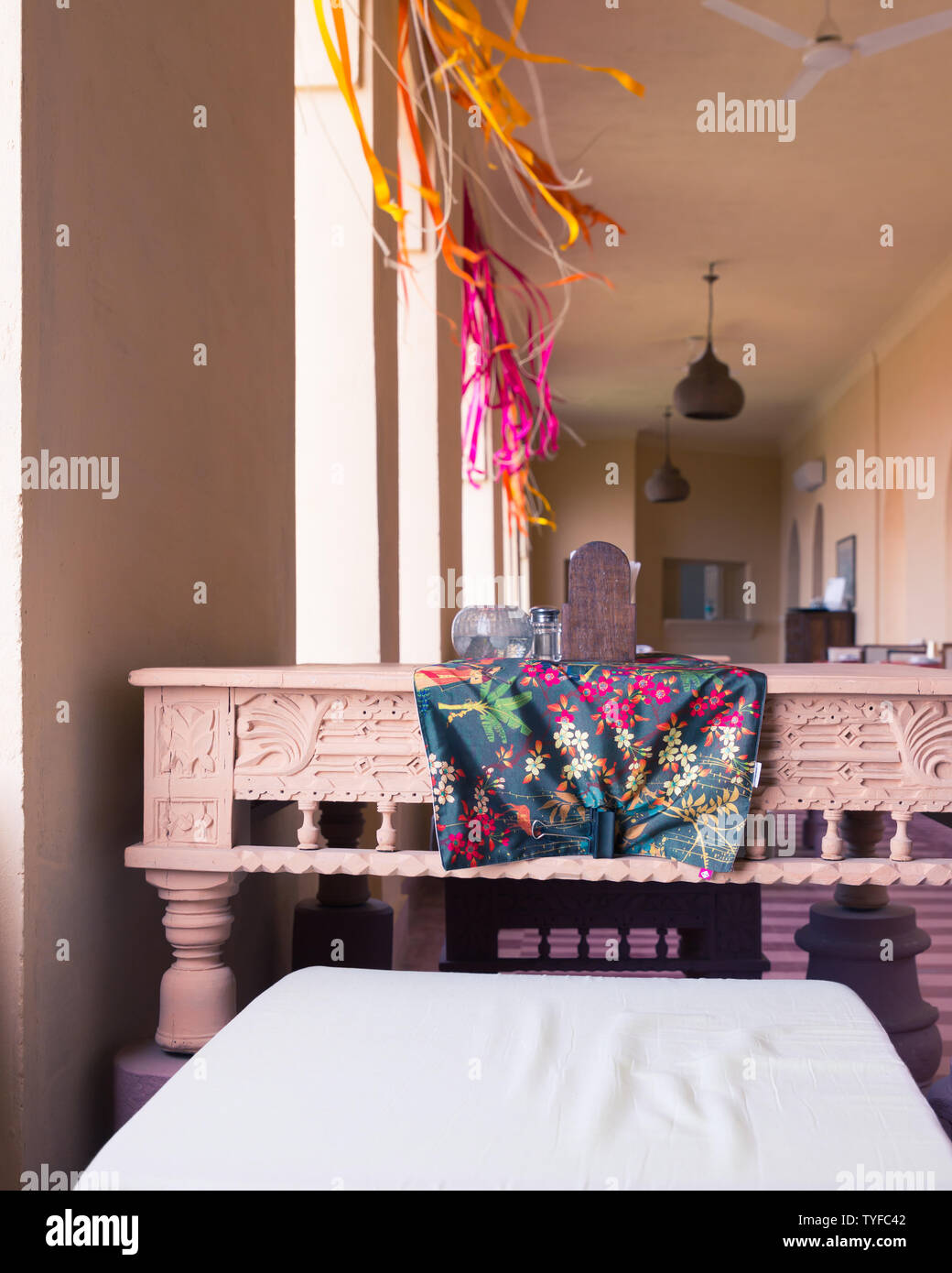 Indian restaurant table setting hi-res stock photography and images - Alamy