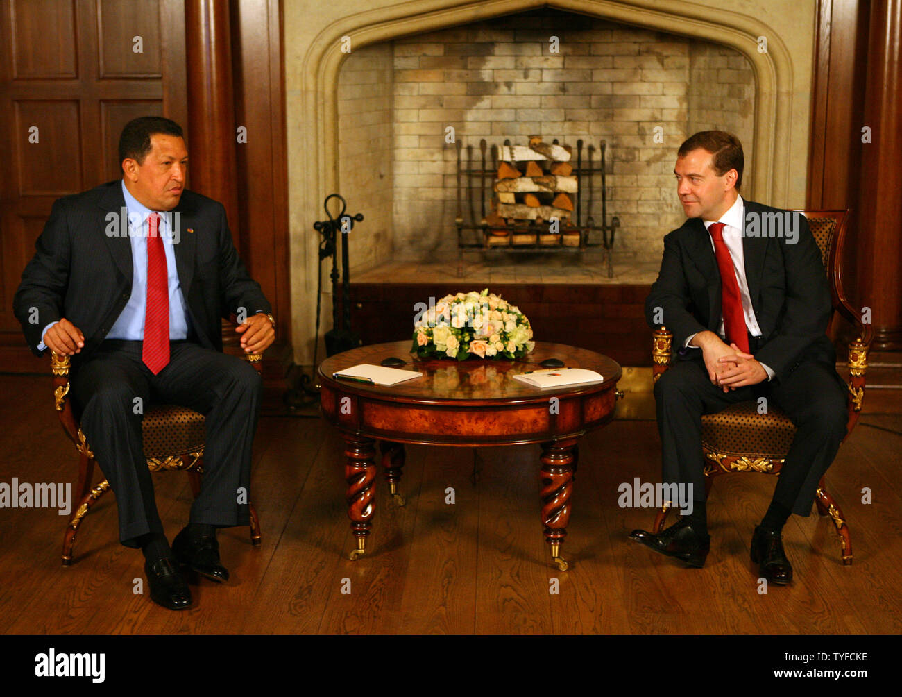 Castle russia oil hi-res stock photography and images - Alamy