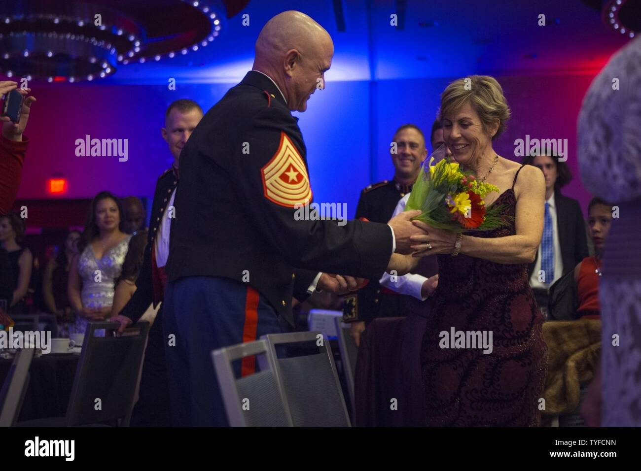 Denise Glynn, wife of U.S. Marine Corps Brig. Gen. James F. Glynn ...