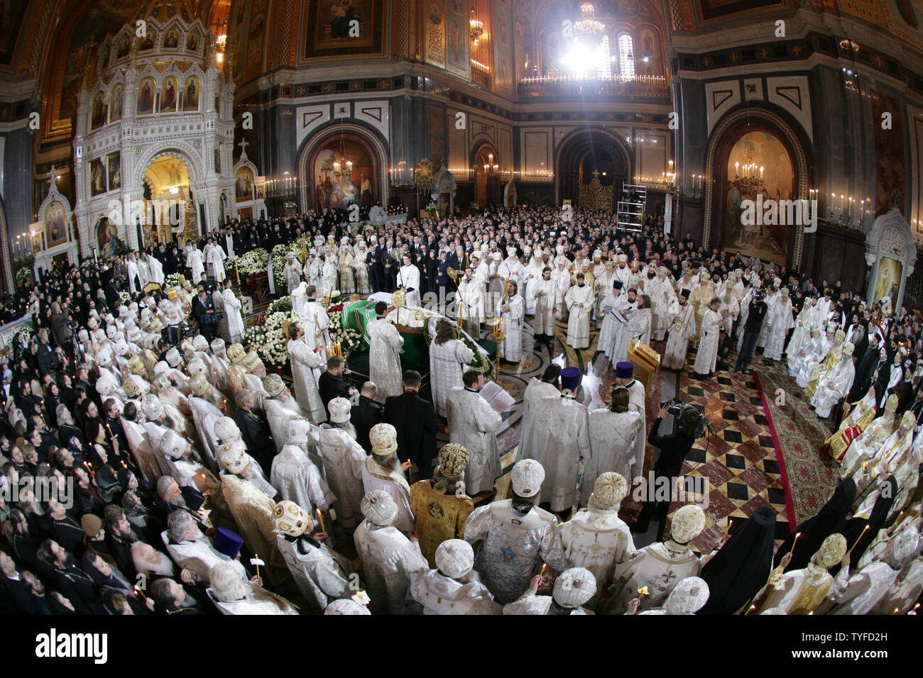 Russian orthodox service hi-res stock photography and images - Alamy