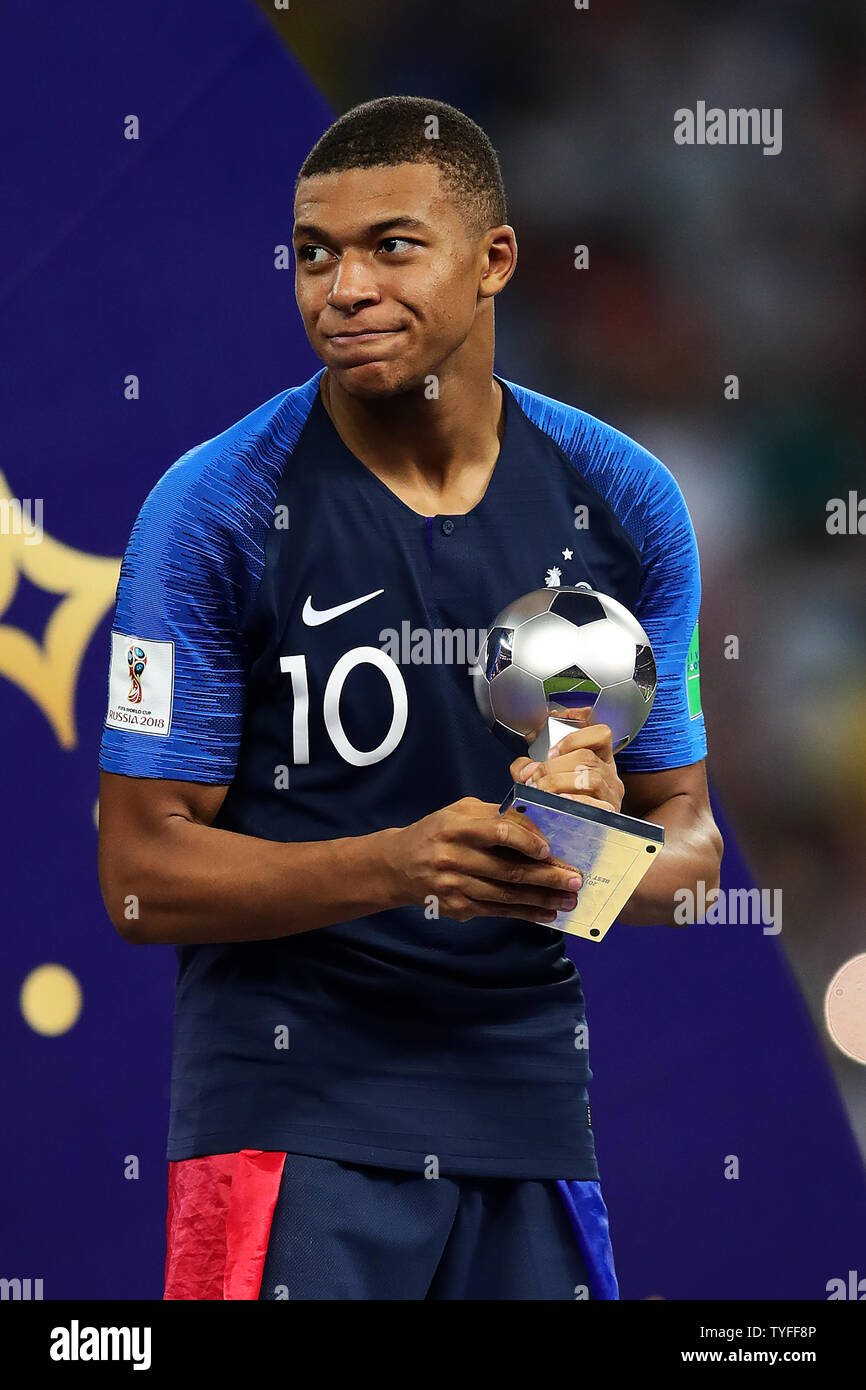 Kylian mbappe world cup trophy hi-res stock photography and images - Alamy
