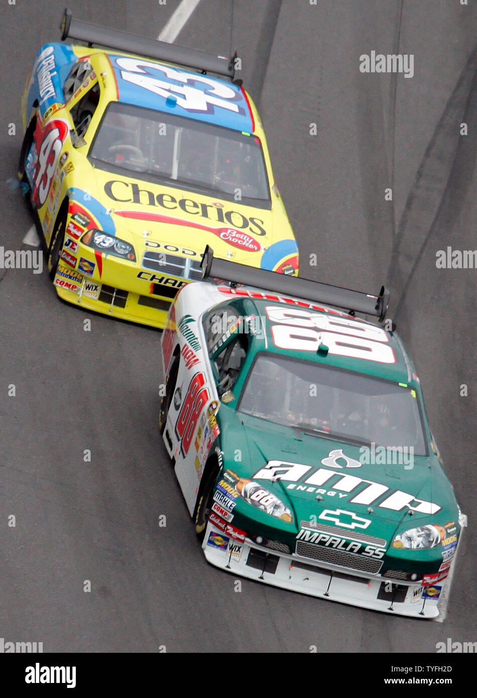 Dale Earnhardt Jr. (88) leads Bobby Labonte (43) into turn one during ...
