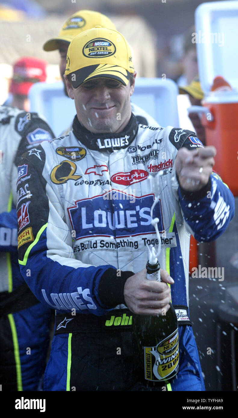 Jimmie johnson 2006 hi-res stock photography and images - Alamy