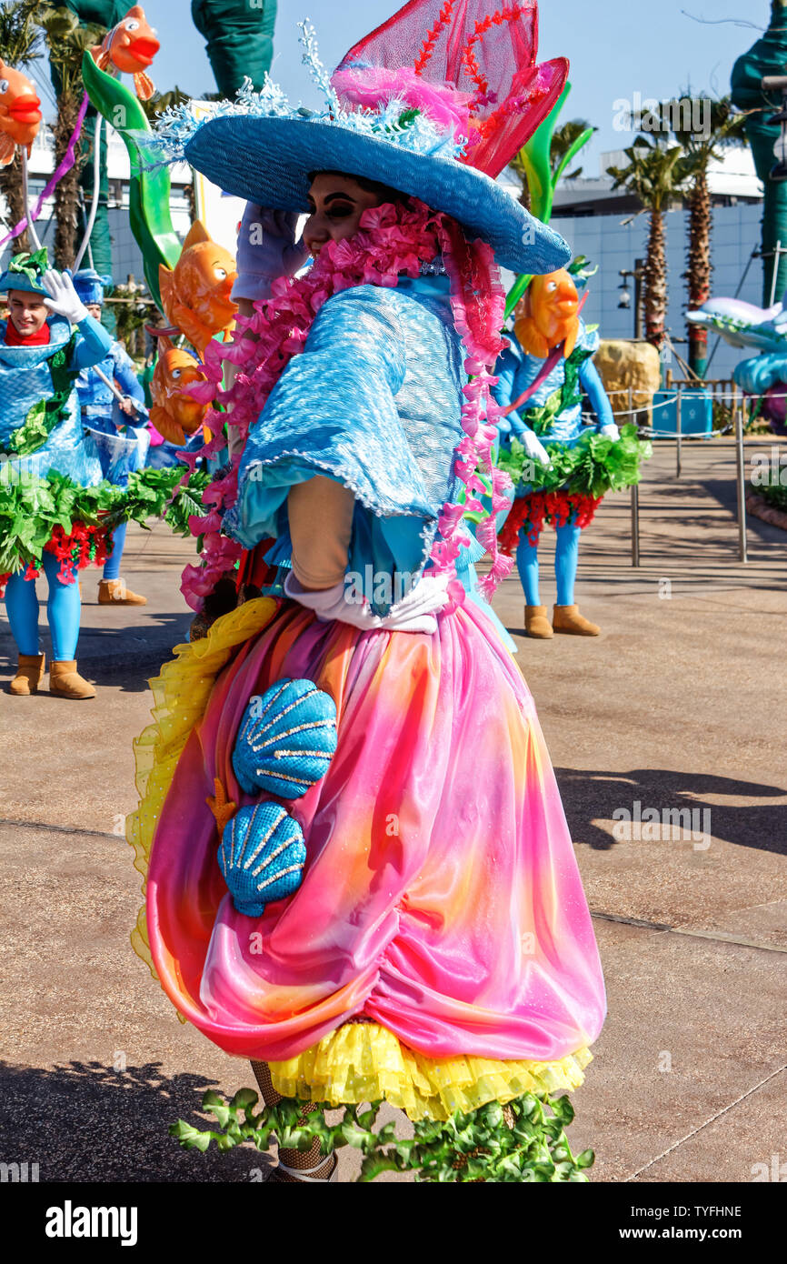 Shanghai Haichang Ocean Park float parade Stock Photo - Alamy