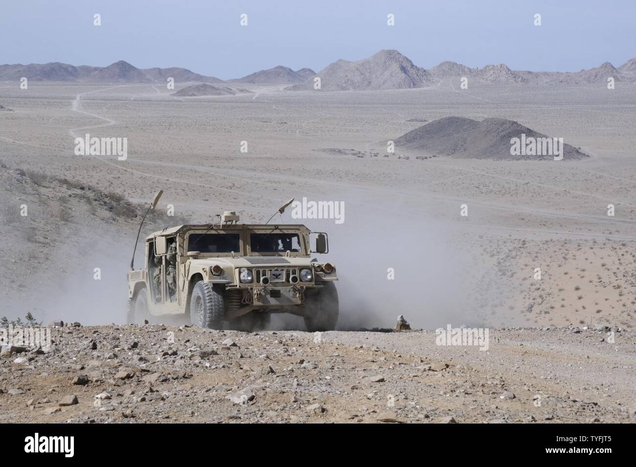 Us army humvee desert hi-res stock photography and images - Alamy