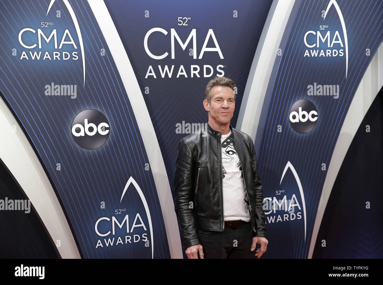 Presenter Dennis Quaid arrives on the red carpet at the 52nd Annual ...