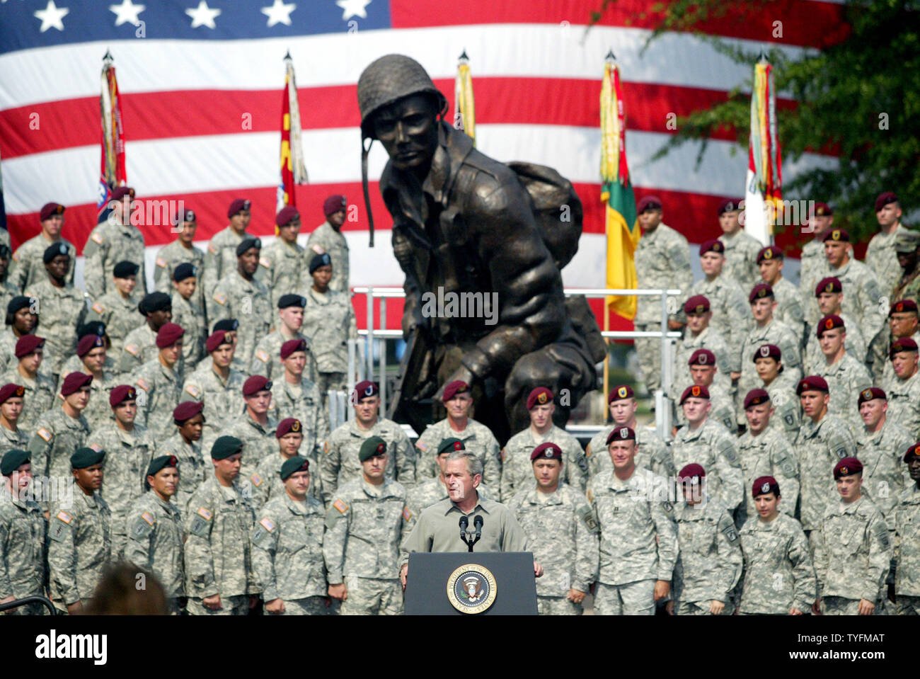 Iron mike statue hi-res stock photography and images - Alamy