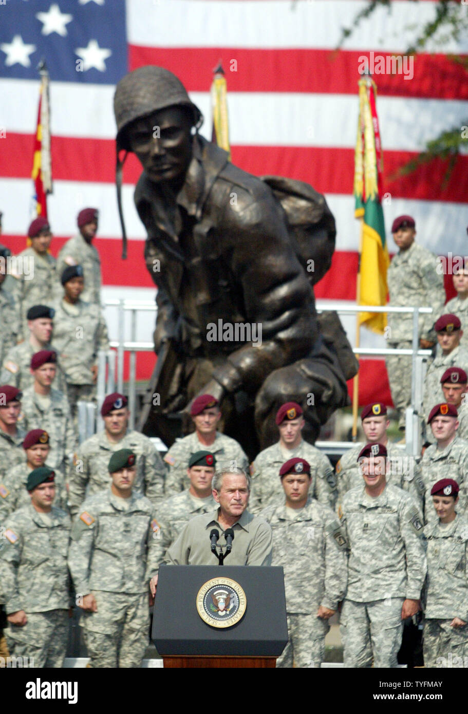 Iron mike statue hi-res stock photography and images - Alamy