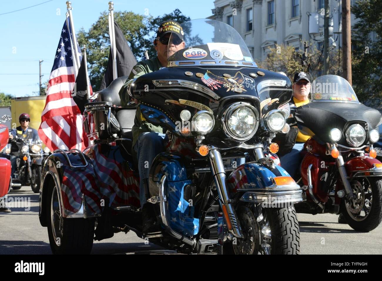 Retired senior chief petty officer hi-res stock photography and images ...