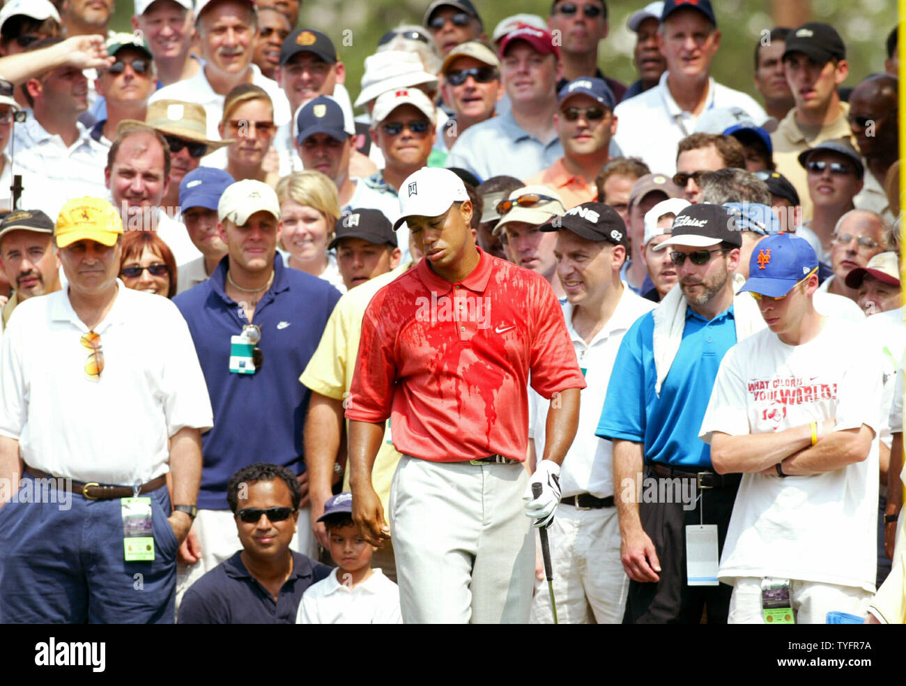 Tiger woods chip in 2005 hi-res stock photography and images - Alamy
