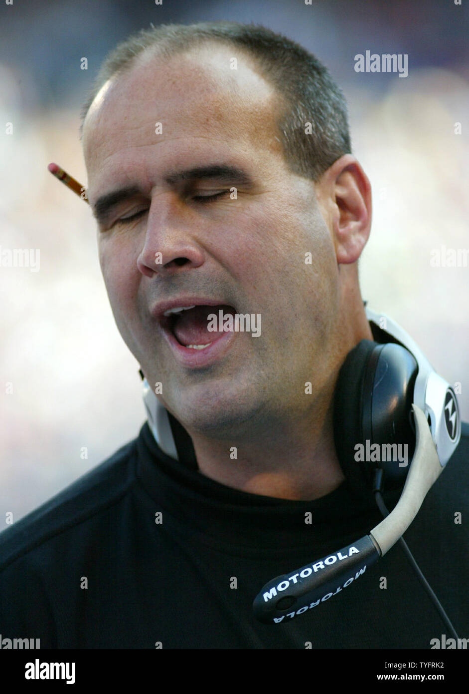 Minnesota Vikings head coach Mike Tice reacts while on the sidelines ...