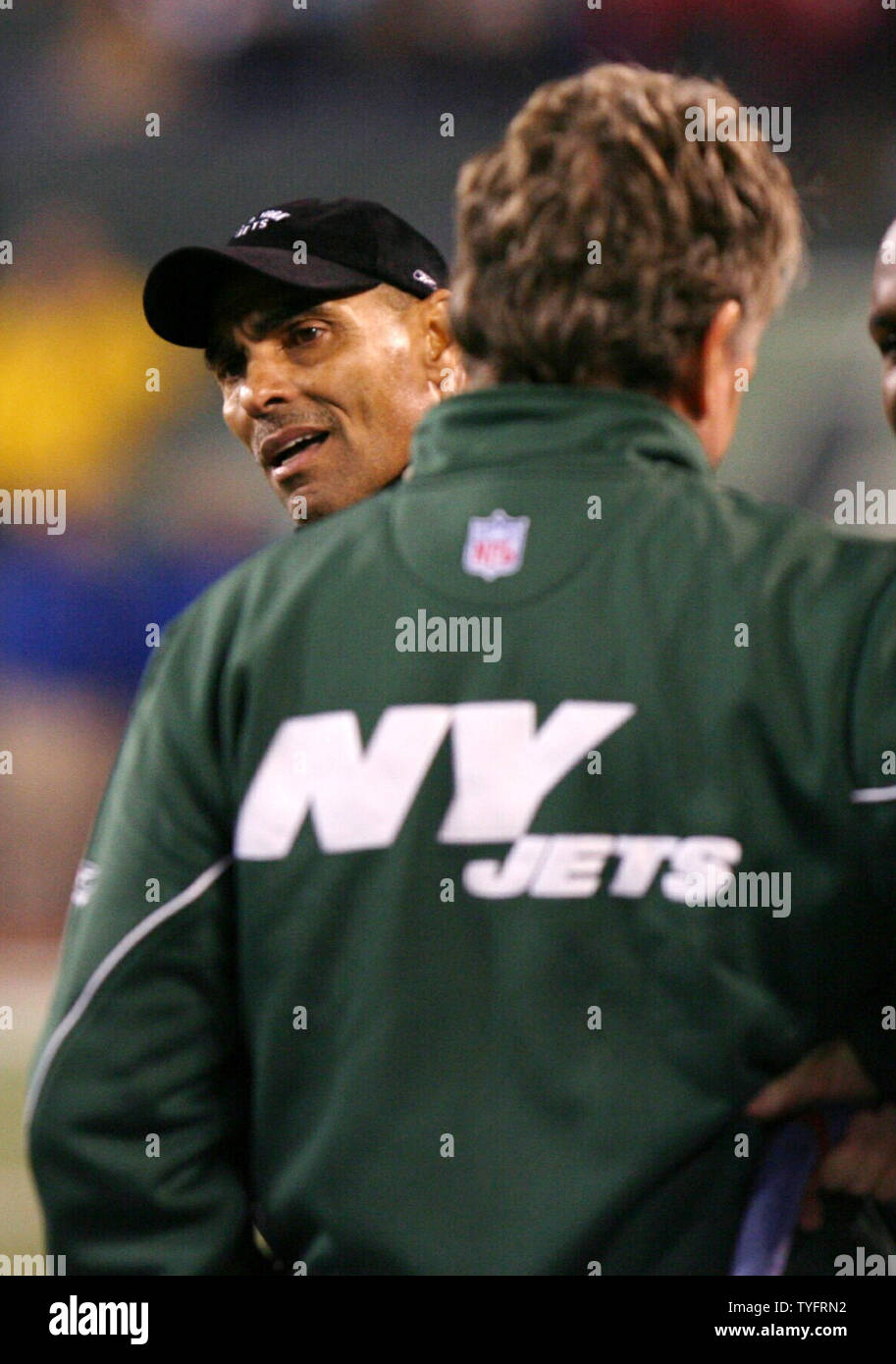 Herm edwards jets hi-res stock photography and images - Alamy