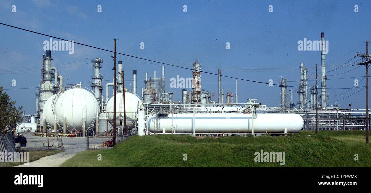 Wake of katrina hi-res stock photography and images - Alamy