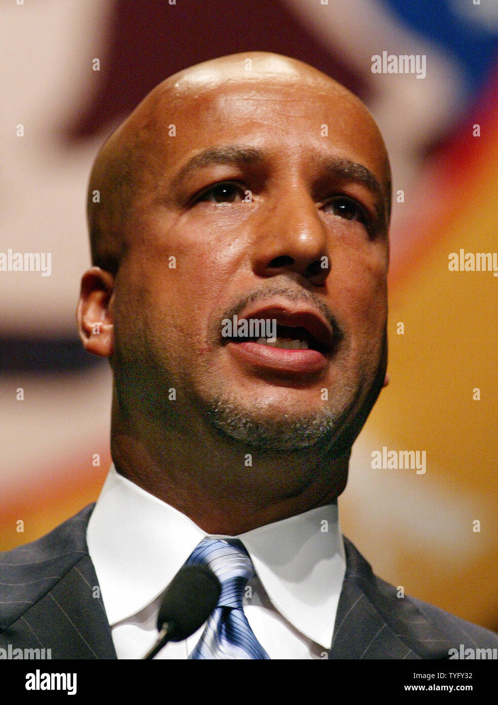 Mayor Ray Nagin speaks after being sworn in for a second term as Mayor ...