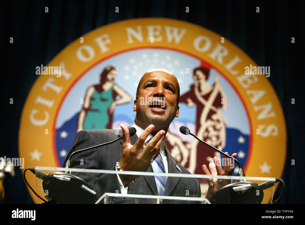 Mayor Ray Nagin speaks after being sworn in for a second term as Mayor ...