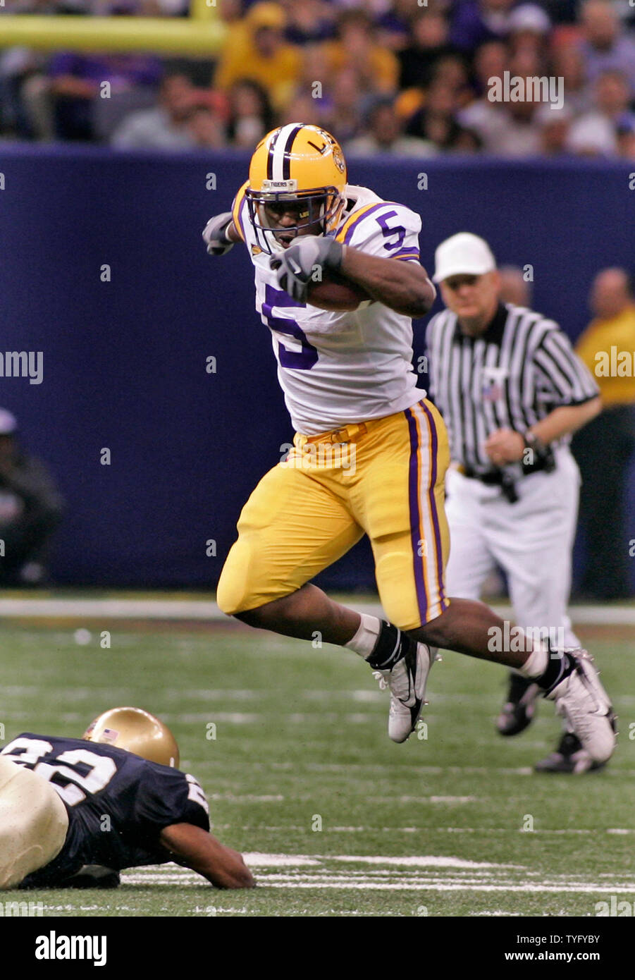 Superdome hurricane katrina hi-res stock photography and images - Alamy