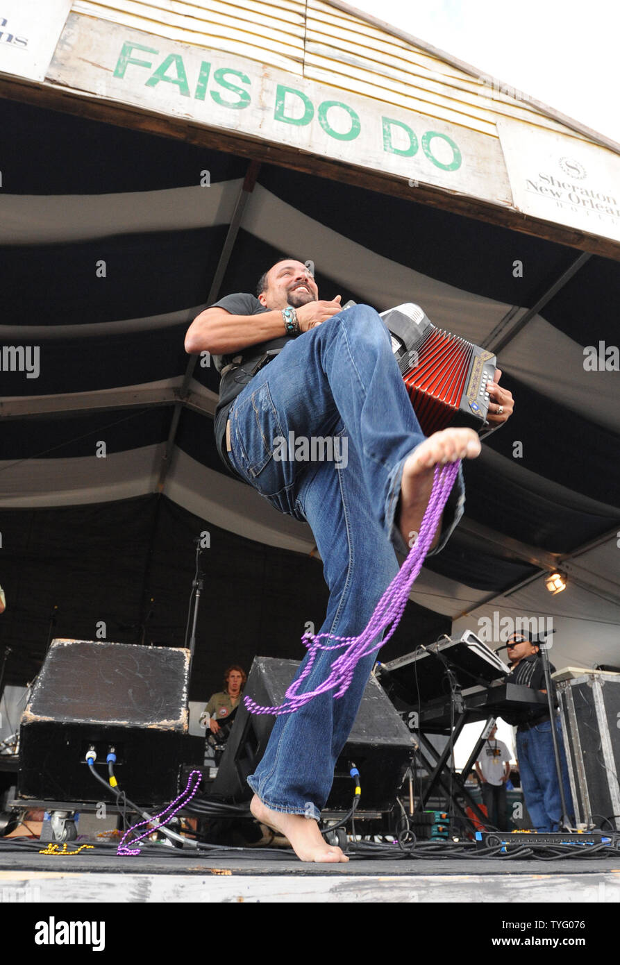 Fais do do stage hi-res stock photography and images - Alamy