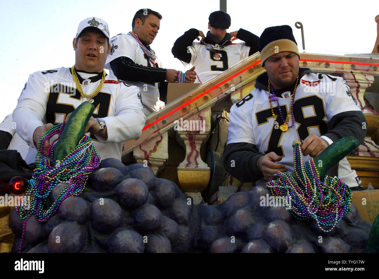 New Orleans Saints offensive linemen Zach Strief, left, and Jon ...