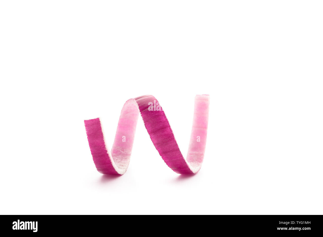 Red onion slice isolated on white background Stock Photo - Alamy