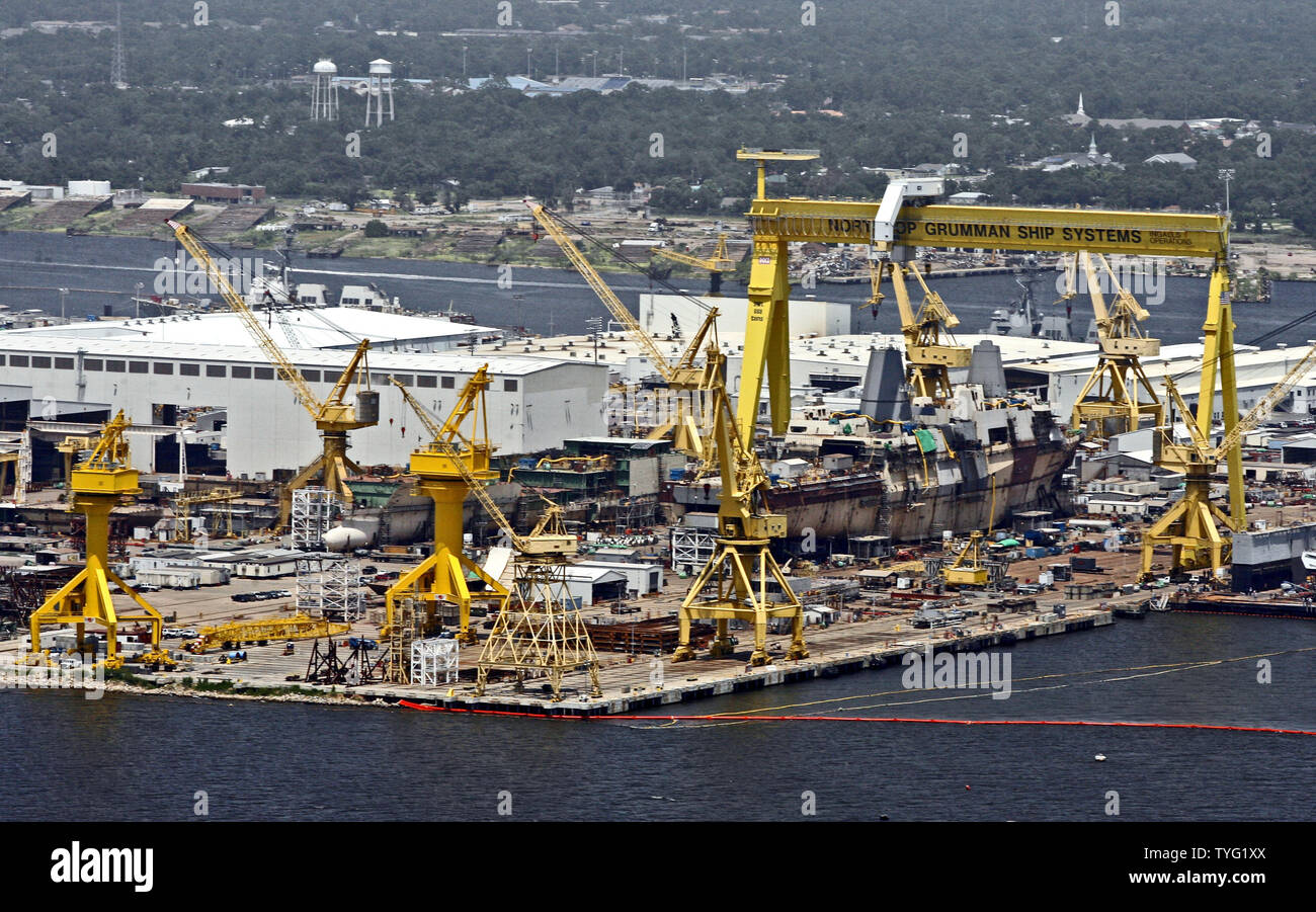 Northrop grumman shipyard hi-res stock photography and images - Alamy