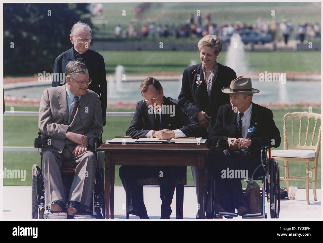 Americans with disabilities act 1990 hi-res stock photography and ...