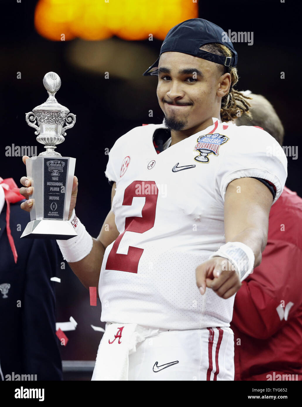Alabama Crimson Tide quarterback Jalen Hurts (2) holds the Most ...