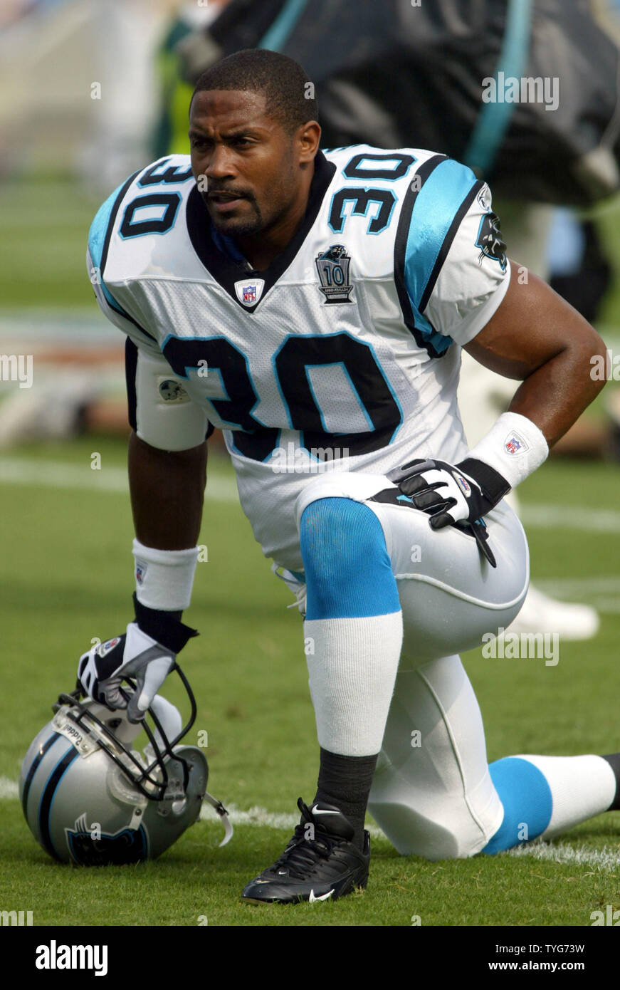 Carolina Panthers safety Mike Minter on Sunday, Oct. 3, 2004 against ...