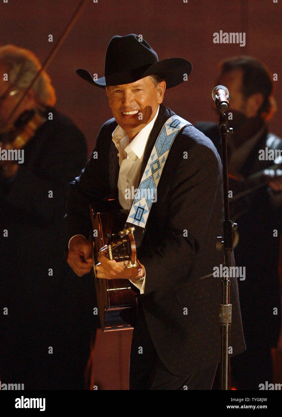 George Strait performs at the 42nd annual Country Music Association ...