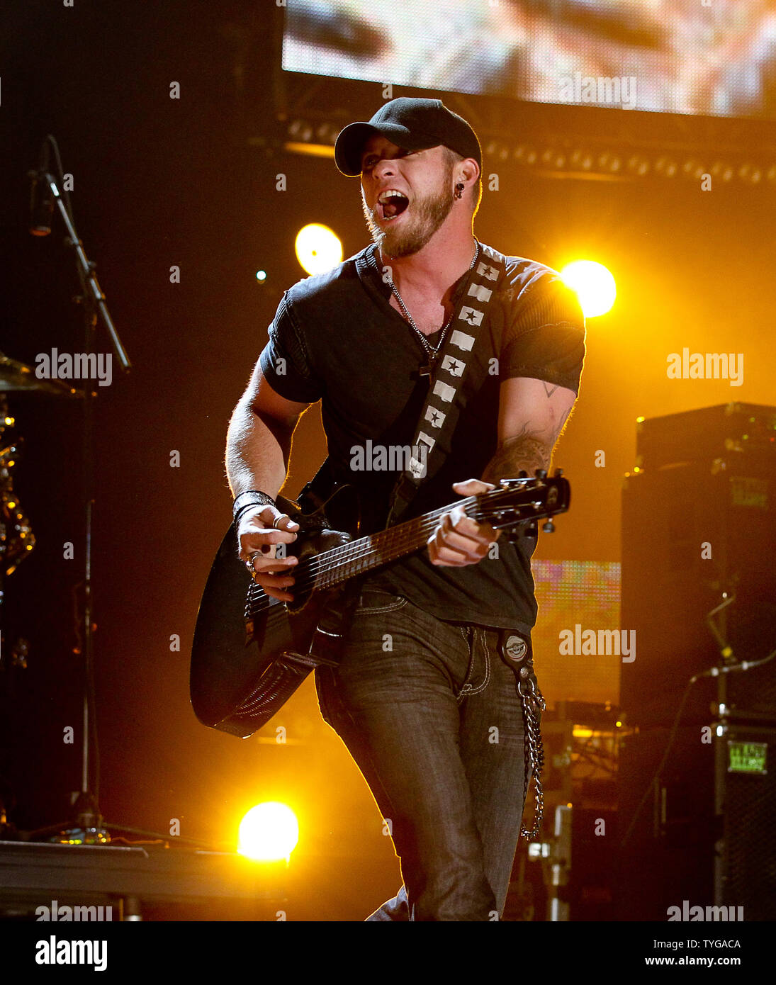 Brantley gilbert performs hi-res stock photography and images - Alamy
