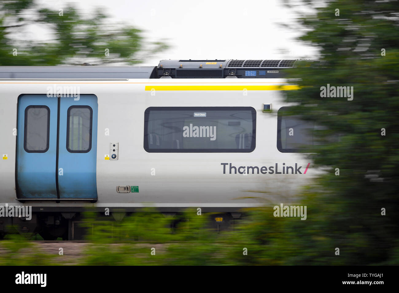 Thameslink train south east hi-res stock photography and images - Alamy