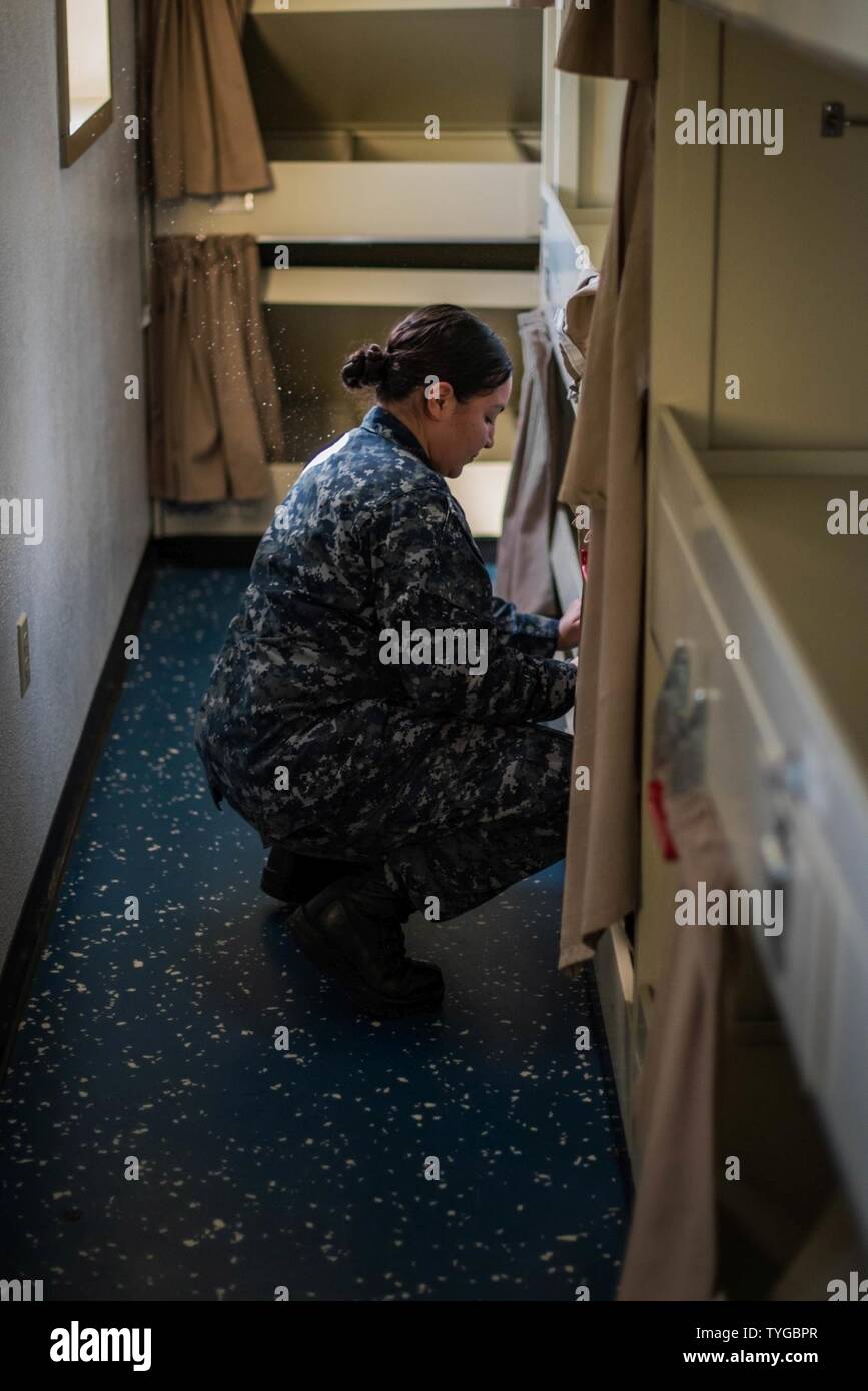 Berthing compartment hi-res stock photography and images - Alamy