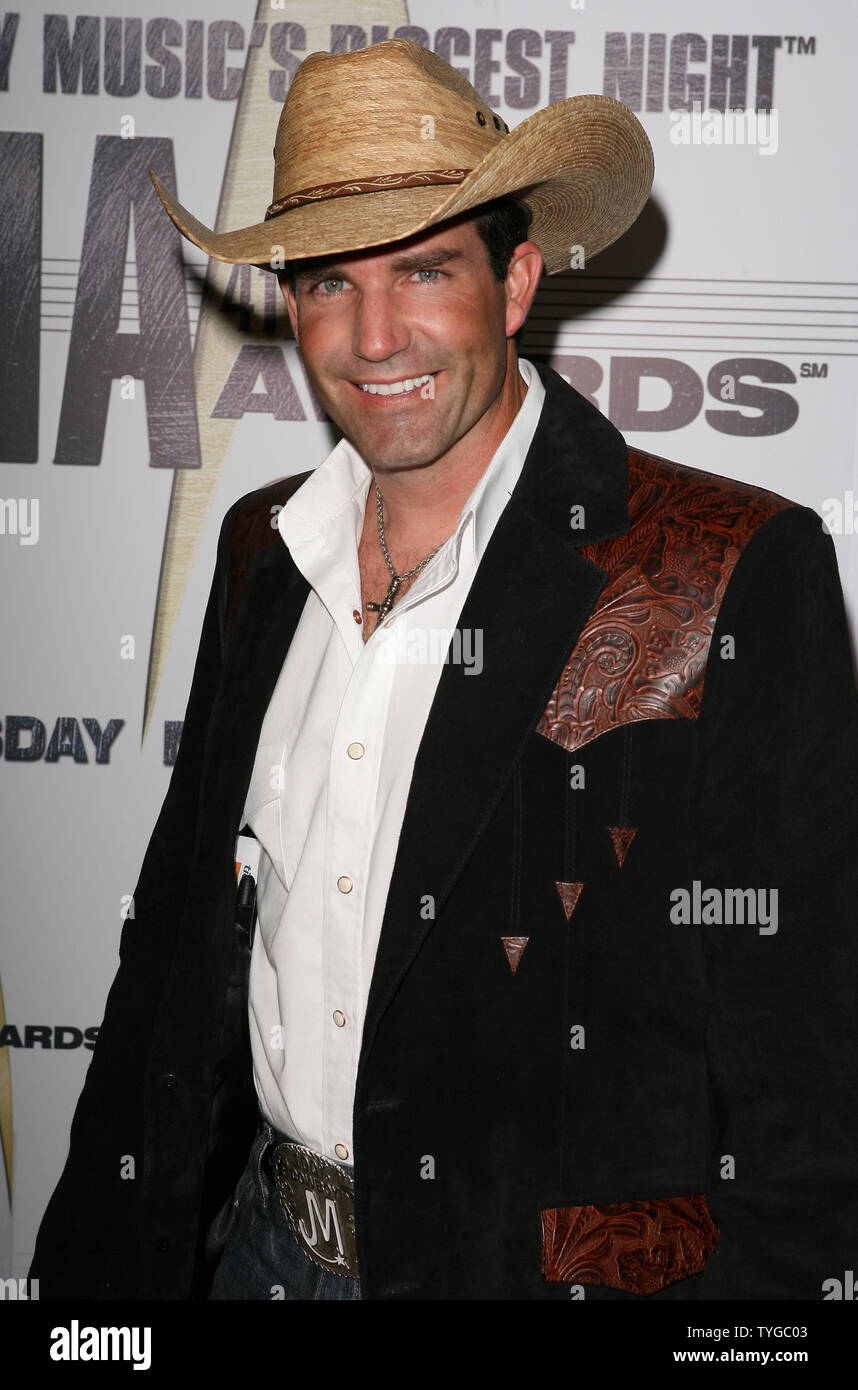 Jason Meadows arrives at the 41st annual Country Music Association ...