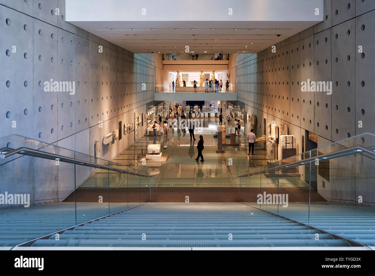 Greece museum interior hi-res stock photography and images - Alamy