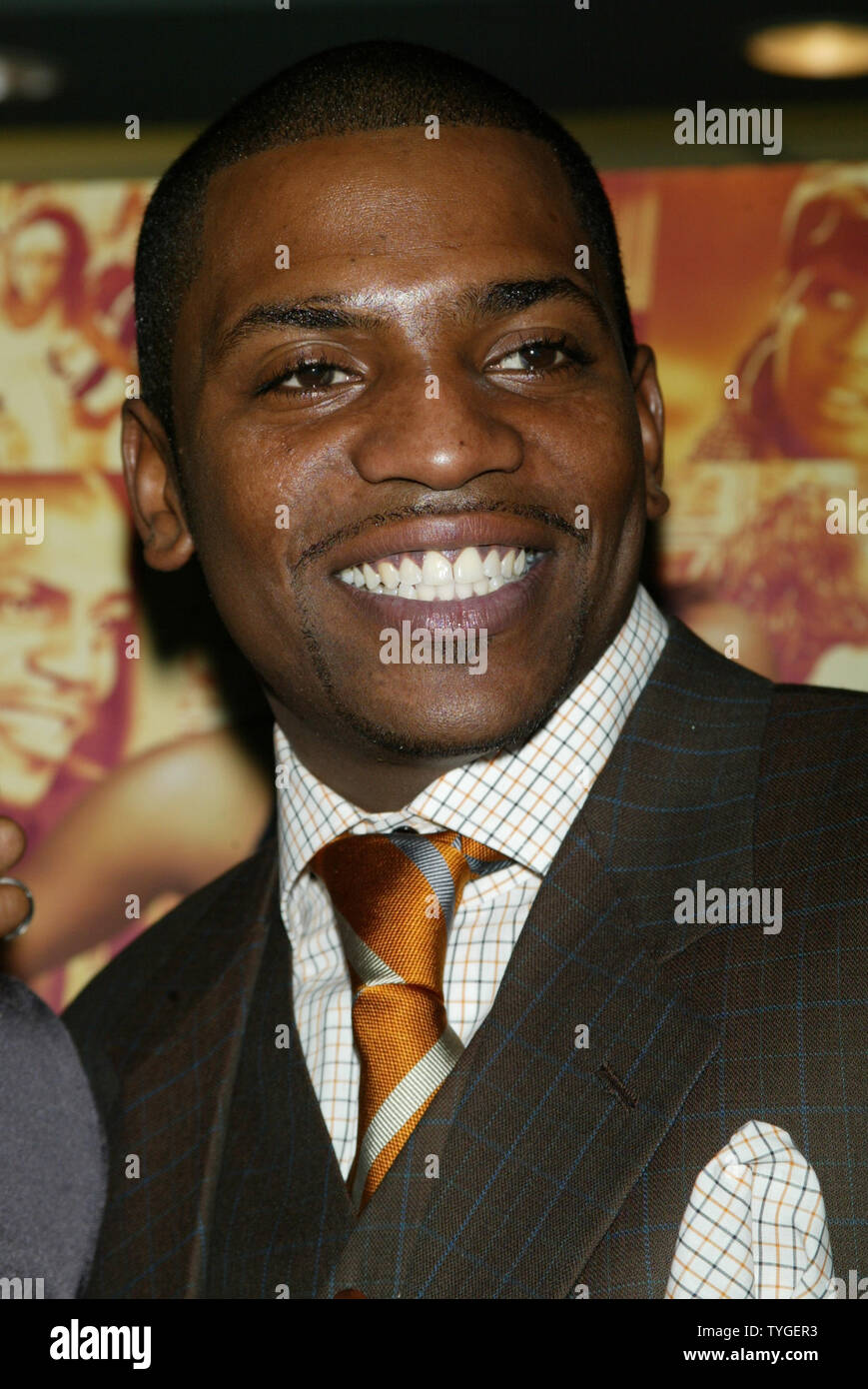 Mekhi Phifer poses for pictures at the premiere of "Honey" at the ...