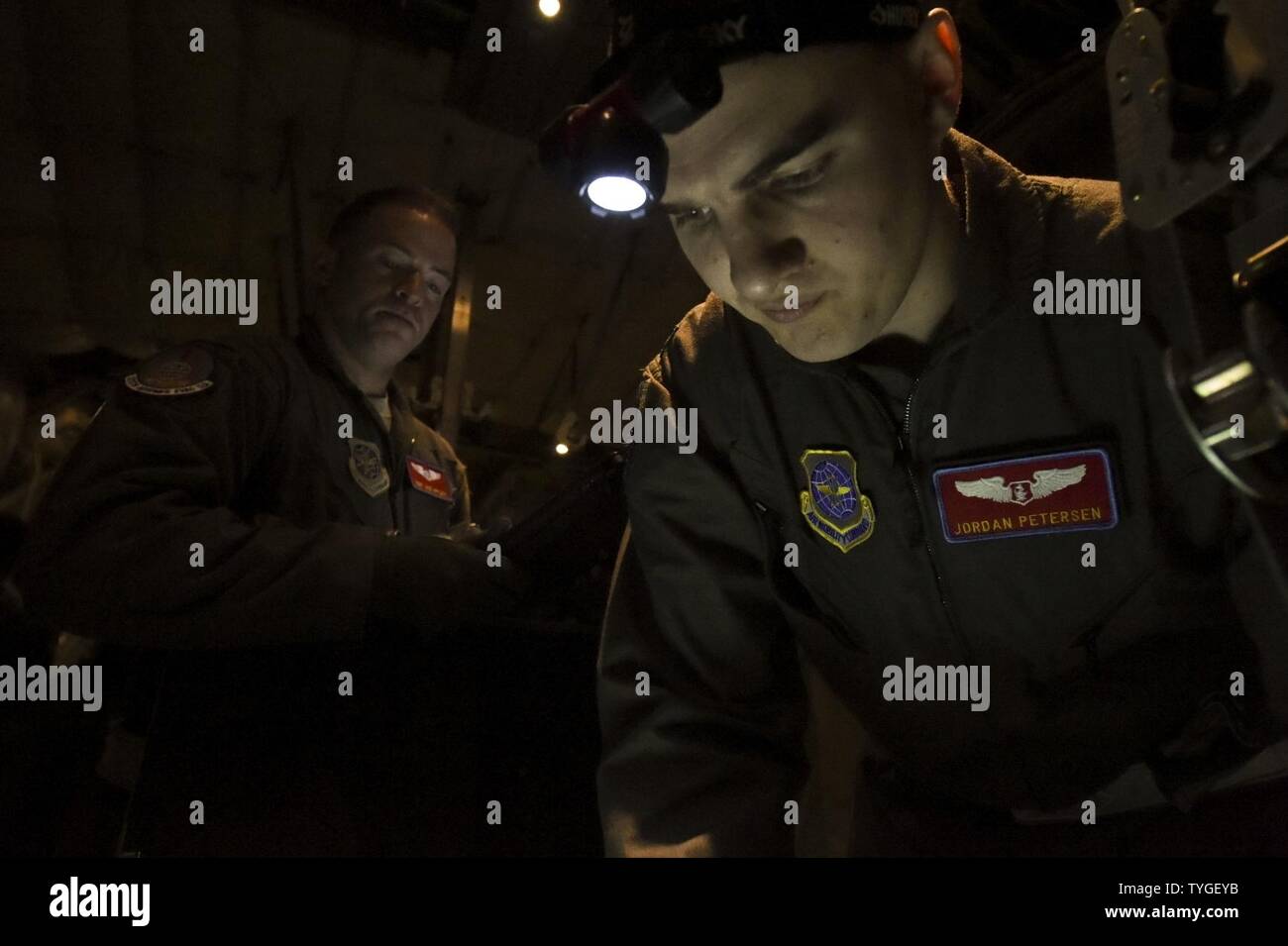 (From left) U.S. Air Force Tech. Sgt. Jacob Appleby, 375th Aeromedical ...