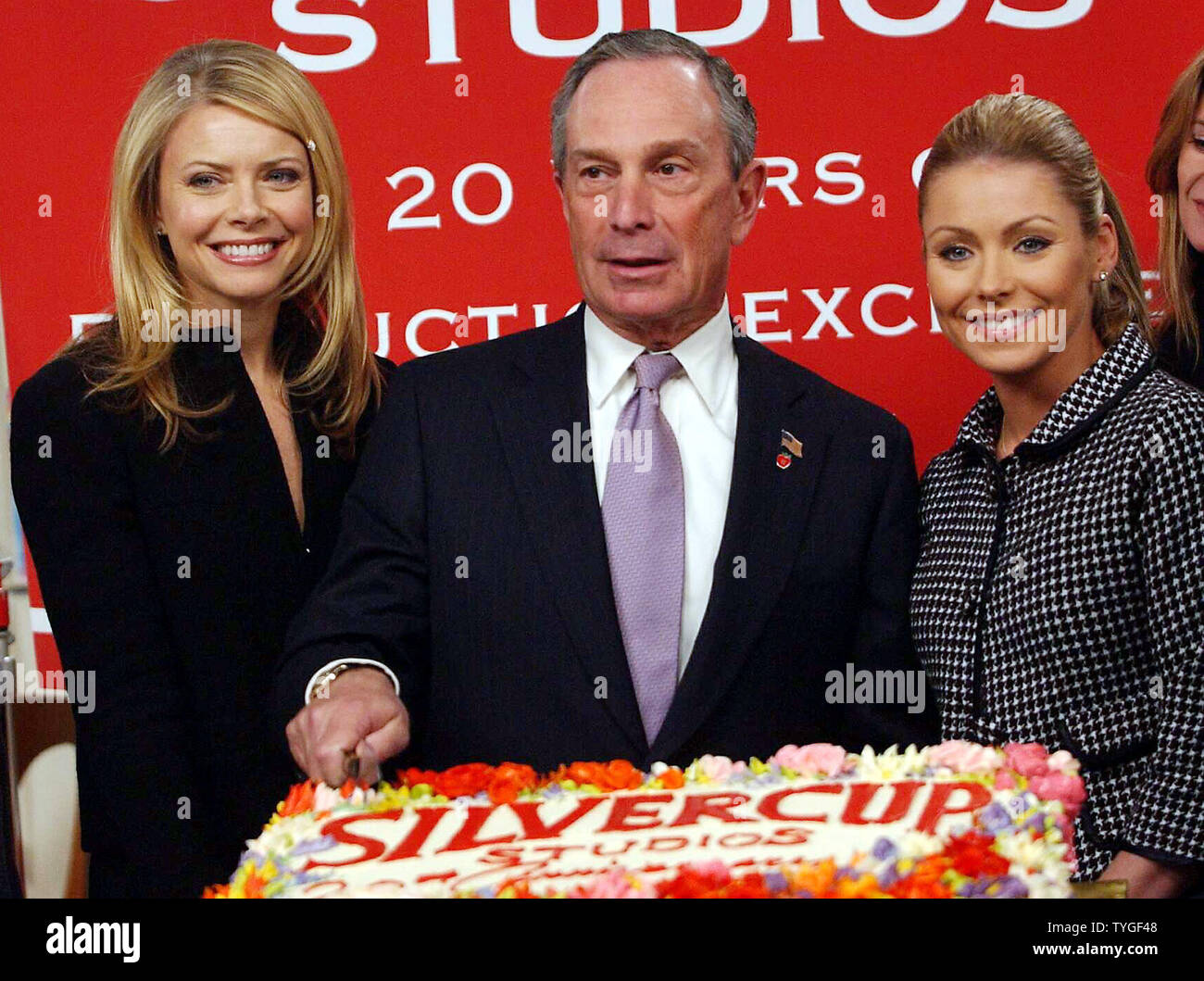 Kelly ripa faith ford hope hi-res stock photography and images - Alamy