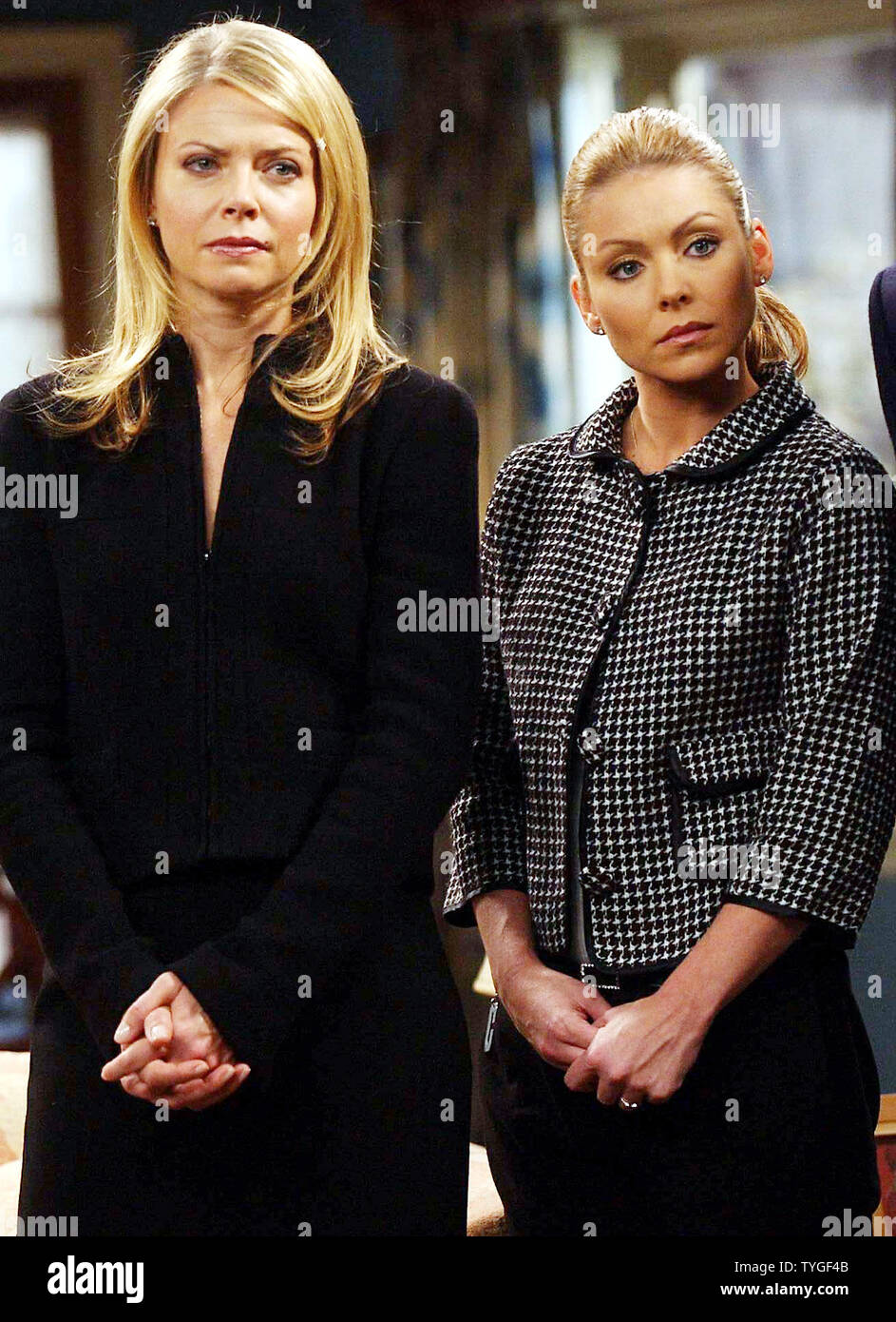 Kelly ripa faith ford hope hi-res stock photography and images - Alamy
