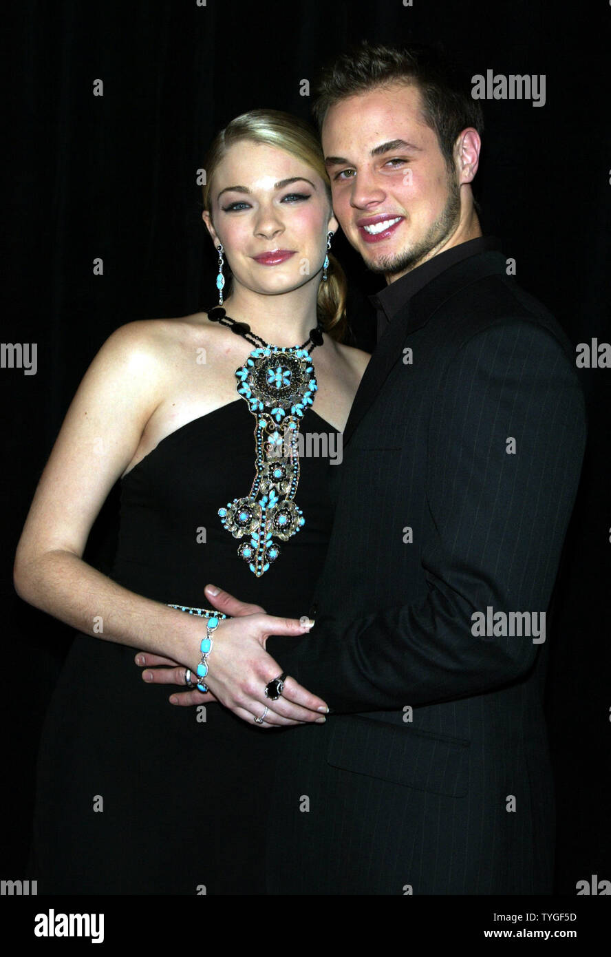 LeAnn Rimes and husband Dean Sheremet pose for pictures at the 2003 ...
