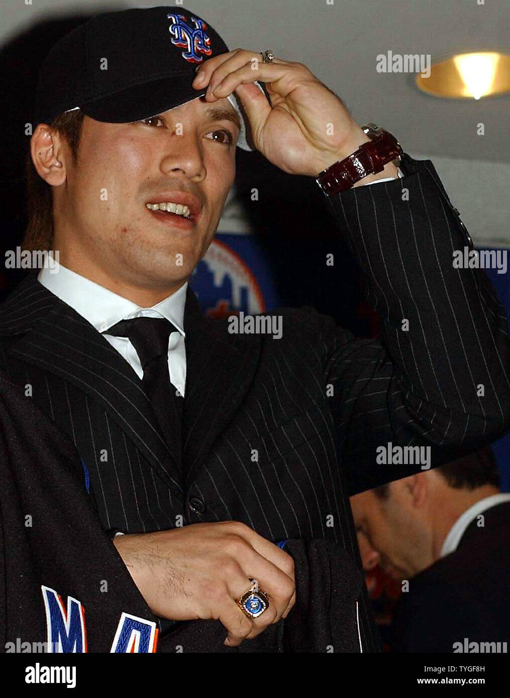 Baseball player signing baseball hi-res stock photography and images ...