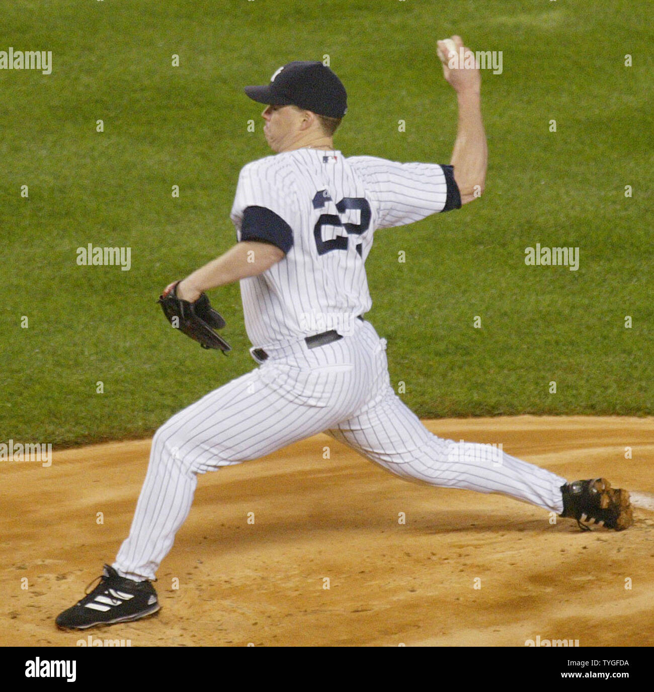 2004 american league championship series hi-res stock photography and ...