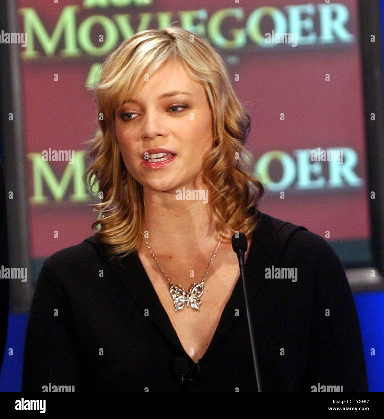 Amy smart where hi-res stock photography and images - Alamy